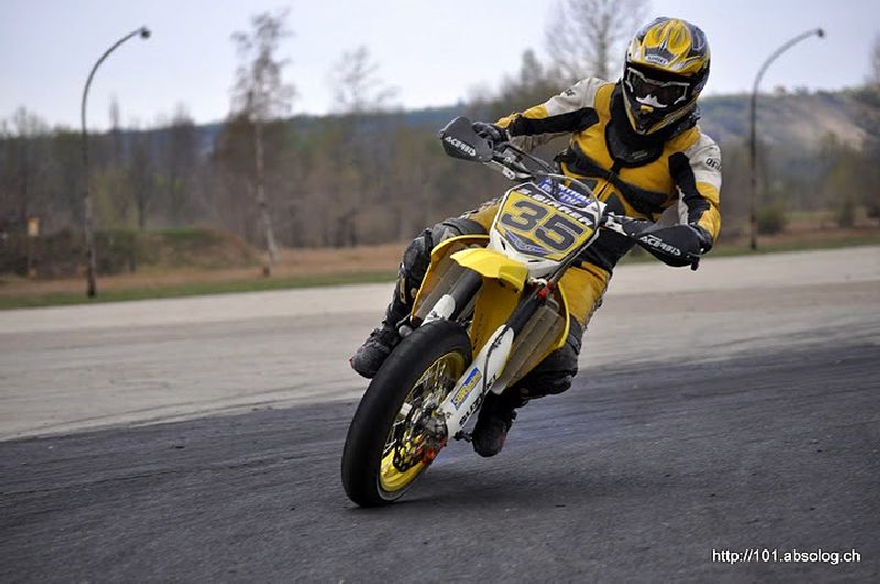 Startseite » Simon Birrer